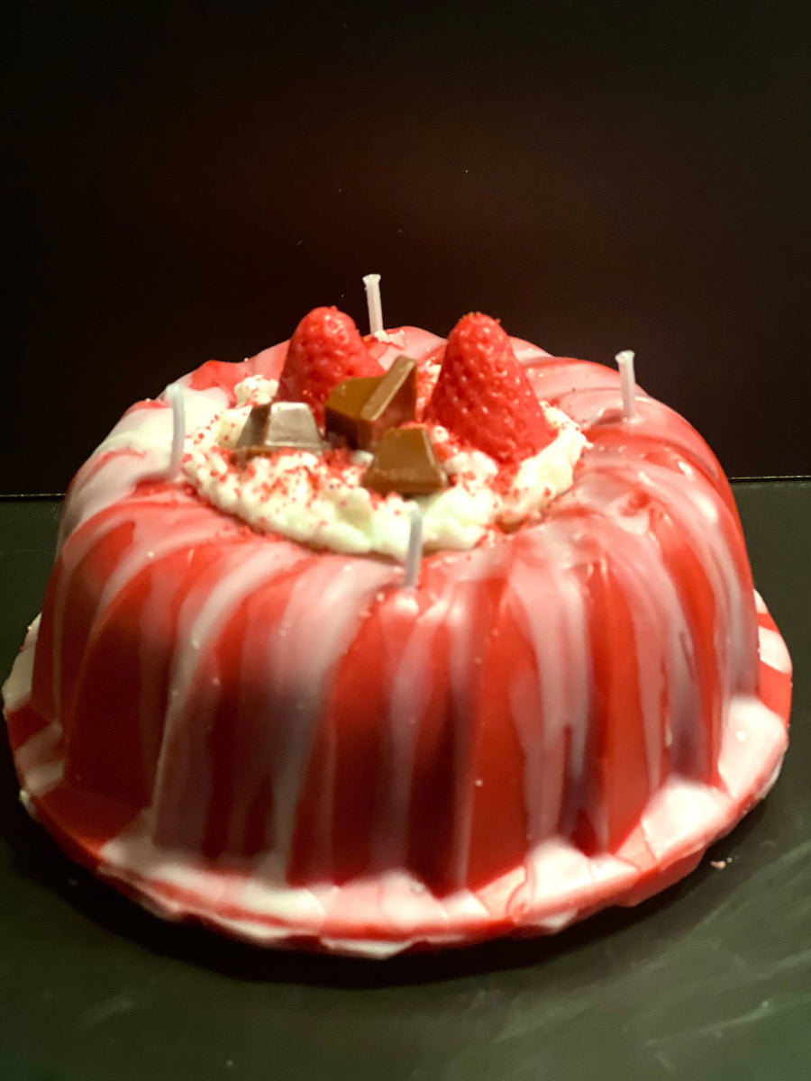 Small Bundt Cake Candle - Strawberry Chocolate Cream – Scandal Candles Co.